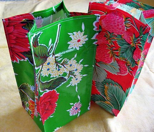 Oilcloth Love {Sewing Tutorials} - EverythingEtsy.com