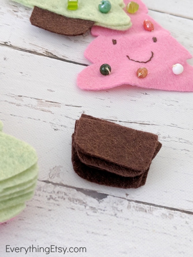 Felt Christmas Tree Ornament Tutorial {DIY Holiday Goodness ...